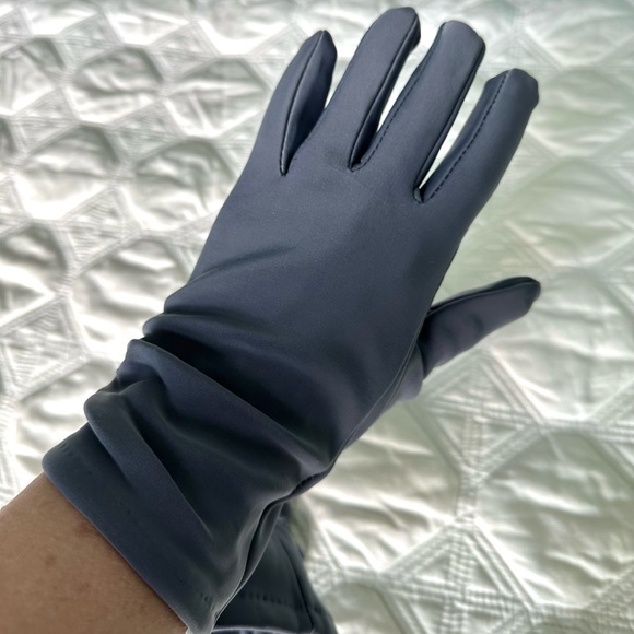 Time and Tru | Accessories | Driving Gloves Dark Gray Tech Touch One ...